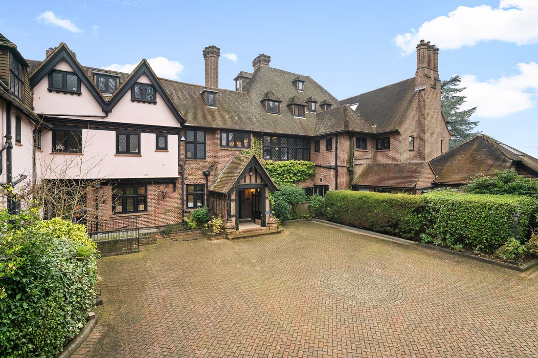 Period Home On One Of England’s Most In Addlestone, England, United ...