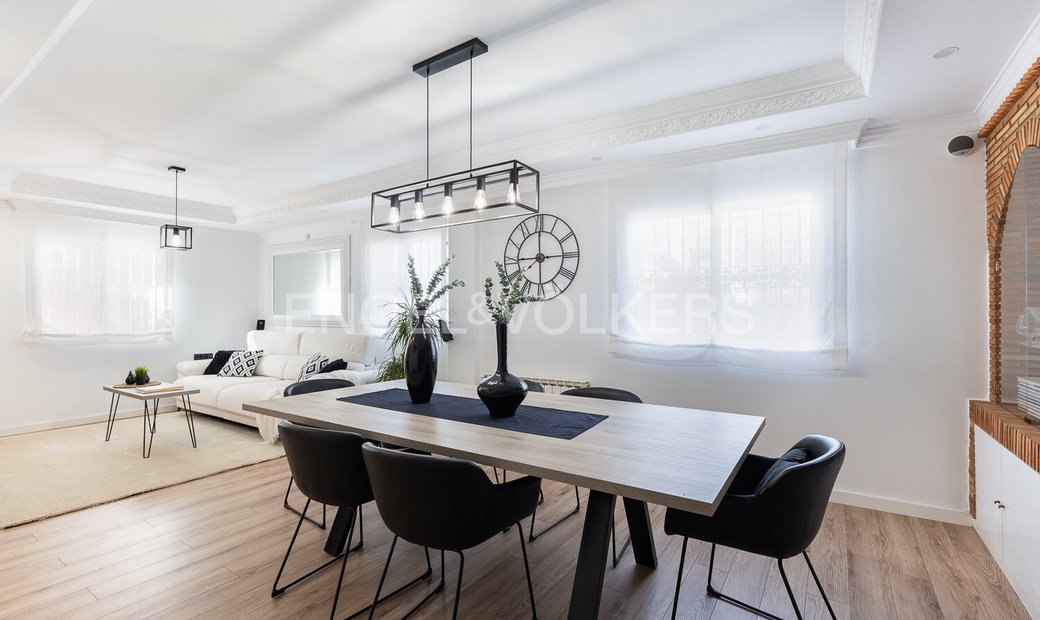 Villa With Pool And Outdoor Kitchen In In Bétera, Valencian Community ...