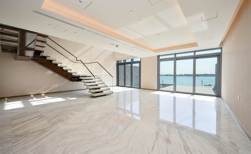 Luxury homes with balcony for sale in Msheireb Downtown Doha, Doha ...