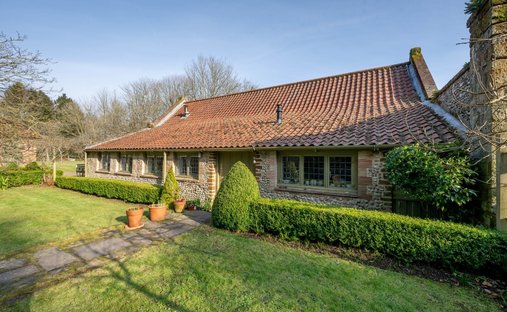 Maisons de luxe à vendre à High Kelling, Angleterre, Royaume-Uni | JamesEdition