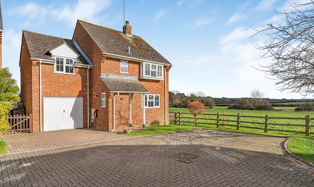 House, Spring Meadow, Dorton, Aylesbury, In Dorton, England, United ...