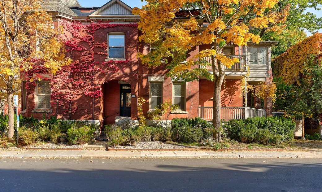 Westmount, Québec In Westmount, Quebec, Canada For Sale (15293842)