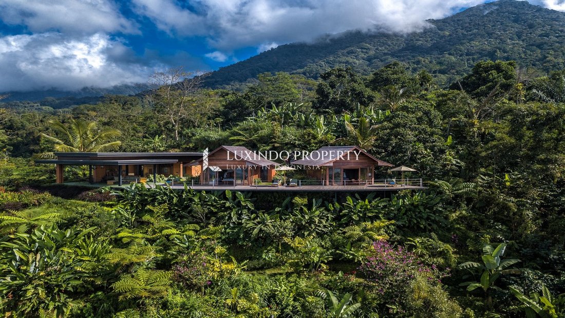 Baturiti Expansive Retreat With Breathtaking In Gunung Adeng, Bali ...