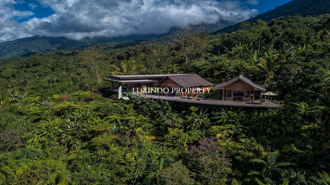 Baturiti Expansive Retreat With Breathtaking In Gunung Adeng, Bali ...