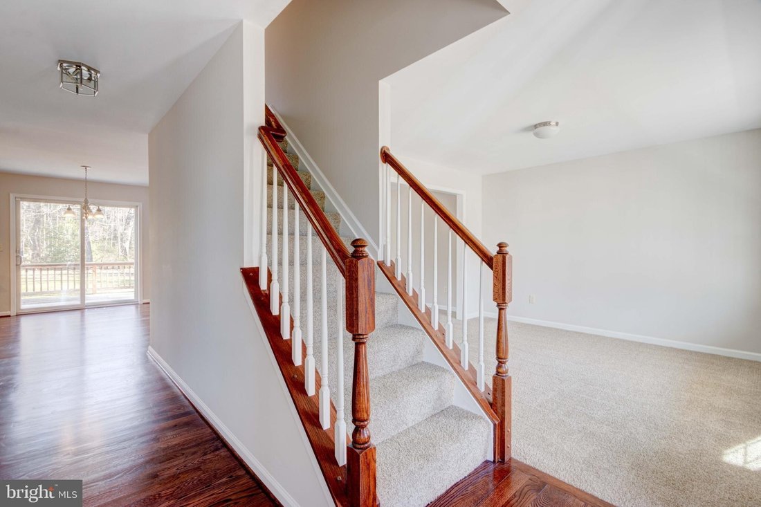 4 Bedrooms Single Family Detached In Gambrills, Virginia, United States ...