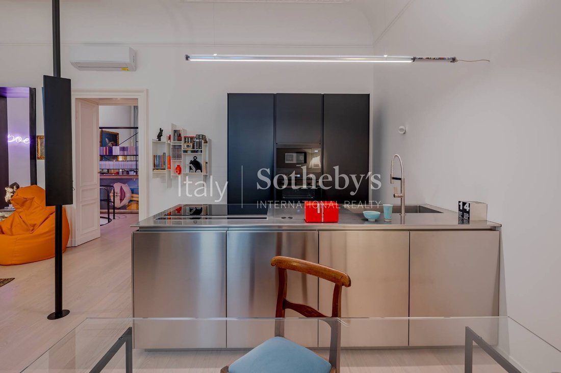 Designer Loft With A Classic Touch In Milan, Lombardy, Italy For Sale ...