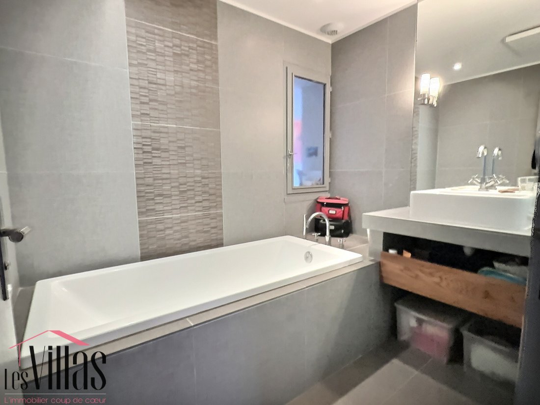 Beautiful Family Villa Of 170 M2 With In La Brède, Nouvelle Aquitaine ...