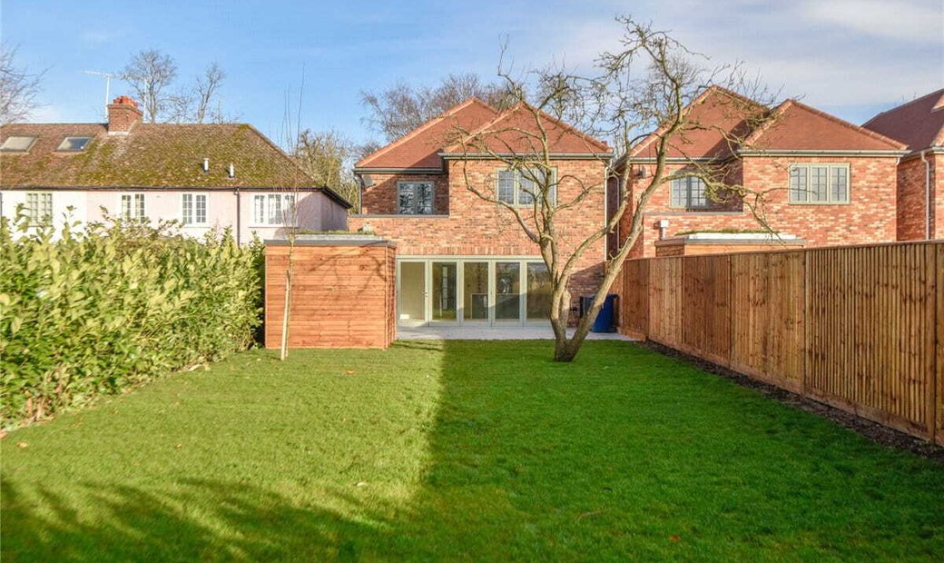 Hauxton Road, Little Shelford Cb22 In Little Shelford, England, United ...