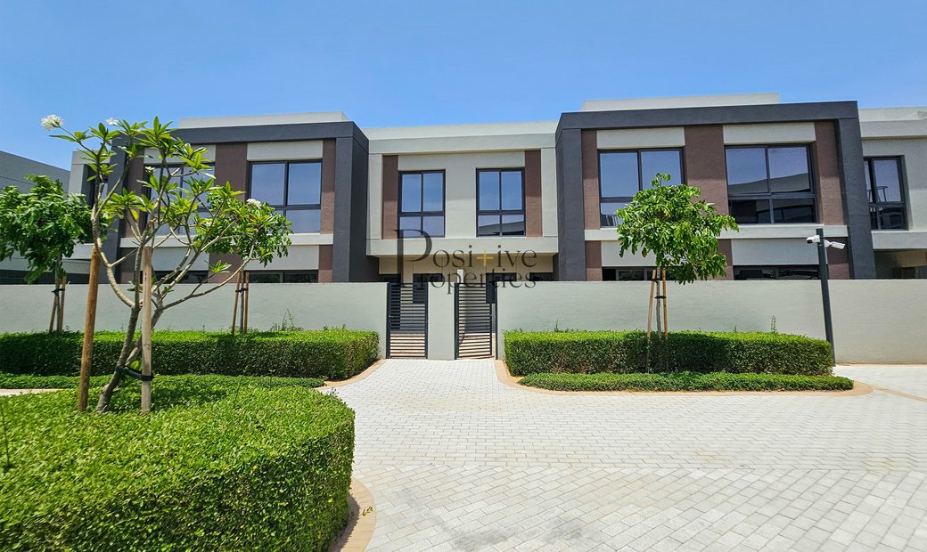 Sunlit 3 Bedroom Single Row Villa, Park In Dubai, Dubai, United Arab ...