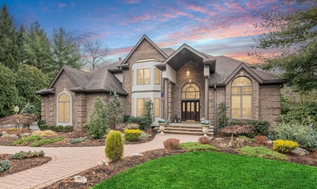 5 Bedrooms Single Family Detached In Wayne, New Jersey, United States ...