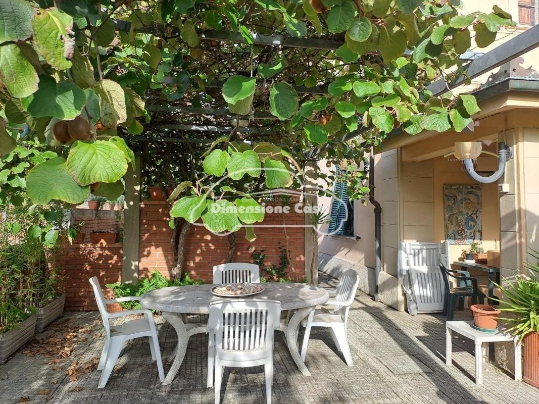 Villa In Vendita A Porcari(lu) In Buono Composto Da In Porcari, Tuscany ...