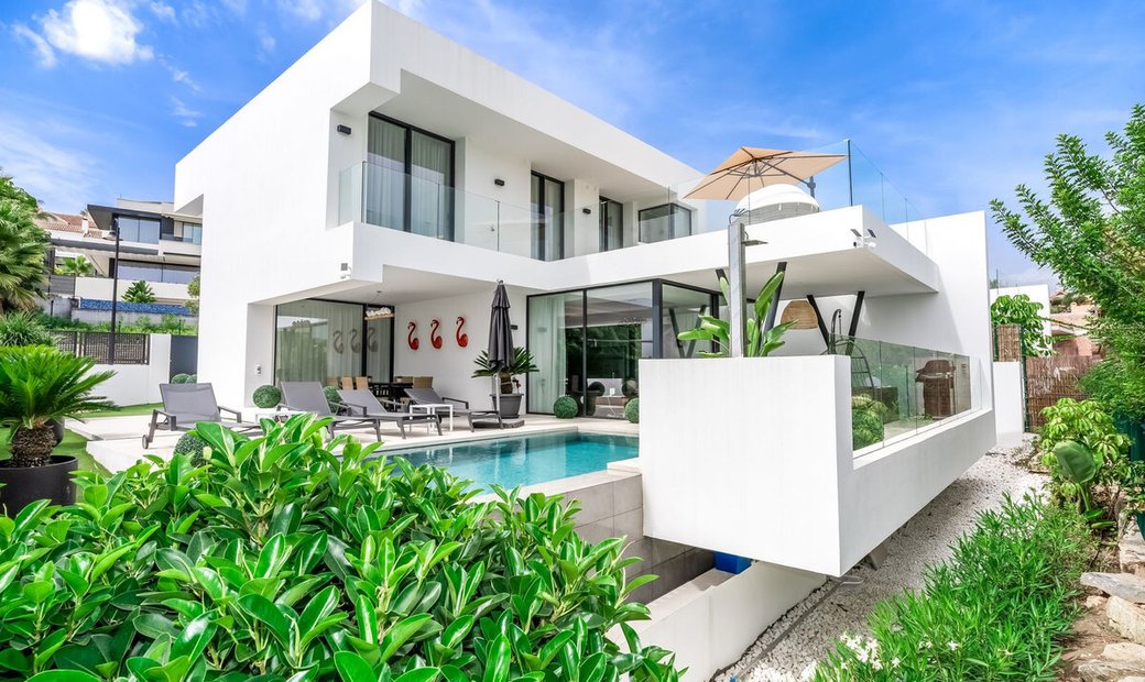 Modern Villa With Original Design In White And In Estepona, Andalusia ...