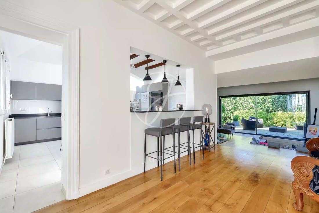 Garches Plateau De Cazes Charming House In Garches, île De France ...