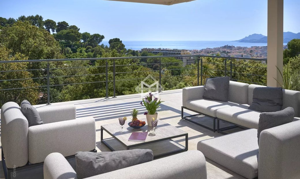 Beautiful Villa A Few Minutes In Cannes, Provence Alpes Côte D'azur ...
