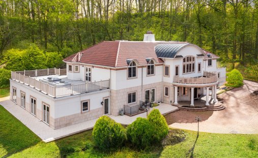 Luxury houses with indoor pool for sale in Bryn Mawr, Pennsylvania ...