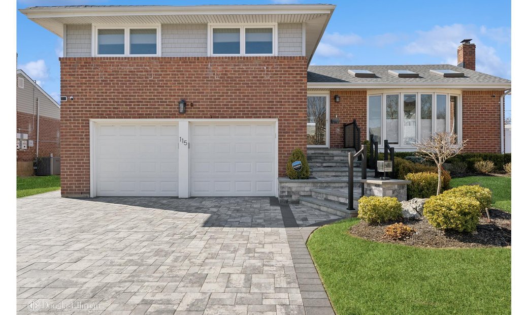 House Plainview In Plainview, New York, United States For Sale (15312417)