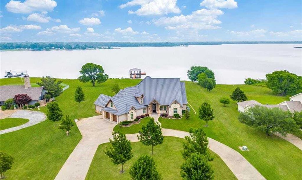 Stunning Custom Built Lakefront Residence In Bonham, Texas, United ...