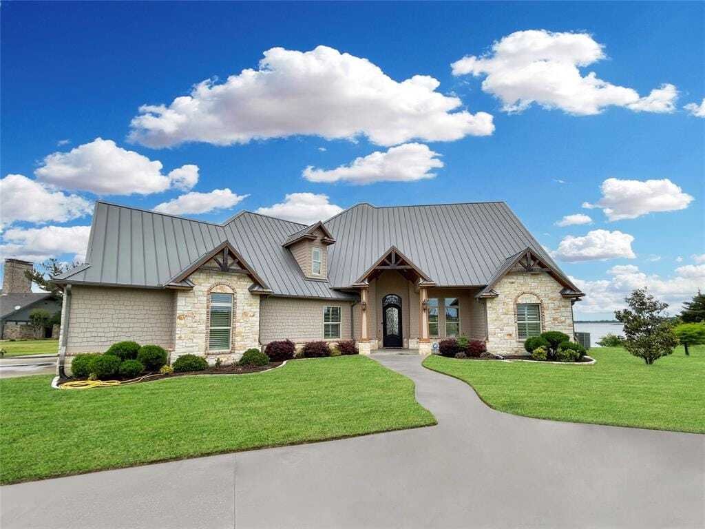 Stunning Custom Built Lakefront Residence In Bonham, Texas, United ...