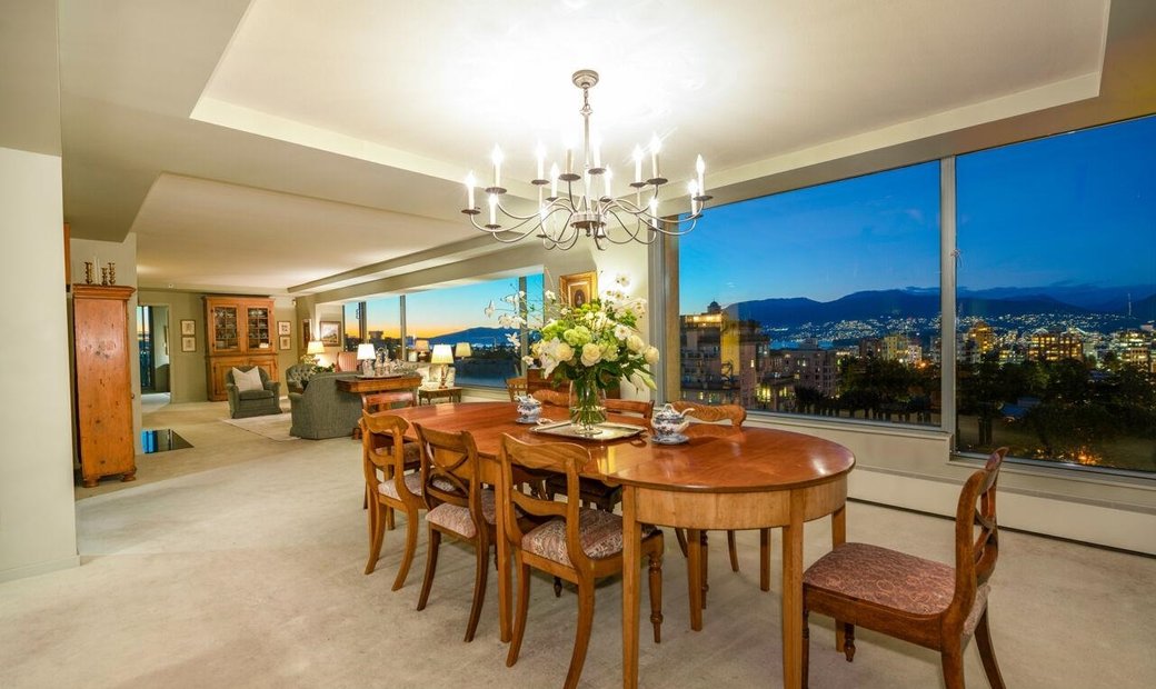 Spectacular Full Floor Apartment In The In Vancouver, British Columbia ...