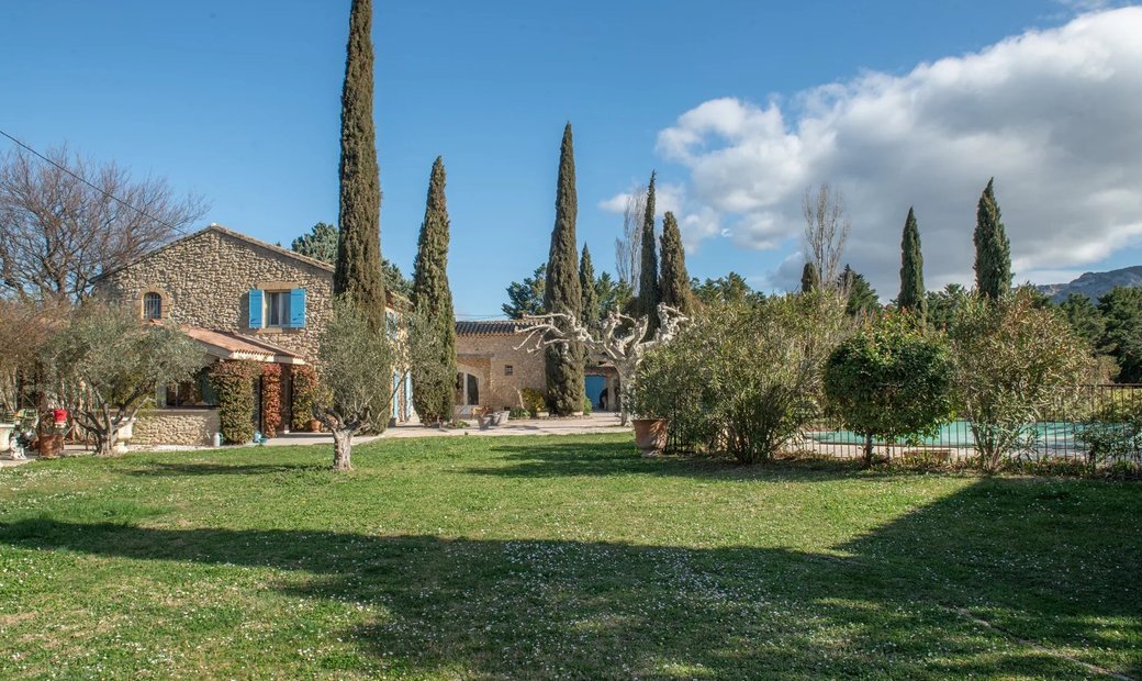 Renovated Provencal Farmhouse In Cavaillon, Provence Alpes Côte D'azur ...