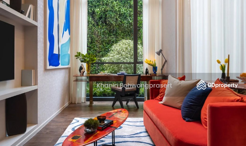 Shush Ratchathewi, Bangkok In Thung Phaya Thai, Bangkok, Thailand For ...