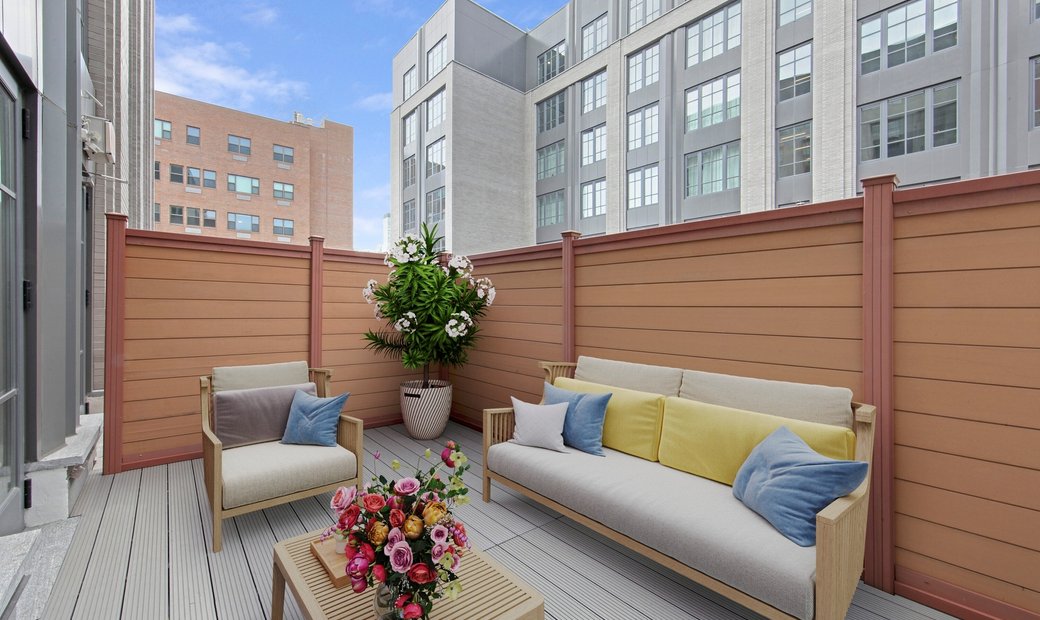 Studio With Terrace And Walk In Closet In In New York, New York, United ...
