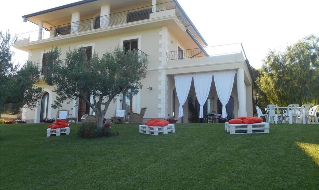 Luxurious Villa With Sea Views In Fossacesia In Fossacesia, Abruzzo ...