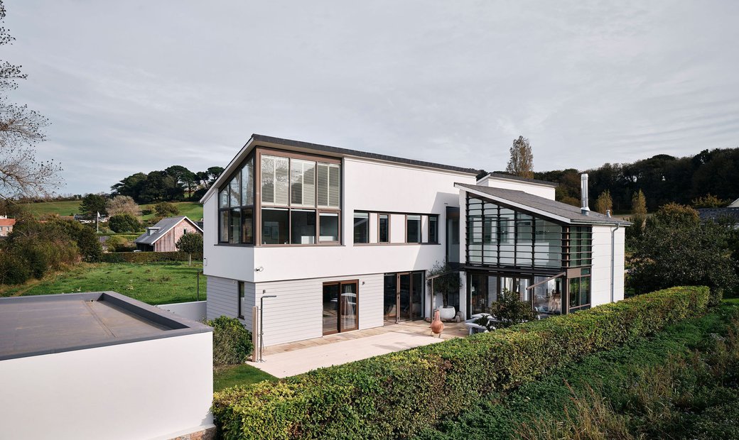 Stunning, Luxurious And Contemporary Home With Privacy & In Jersey ...