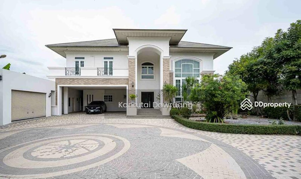 Karuehaad Tayard Village, In Bang Phut Sub District, Nonthaburi ...