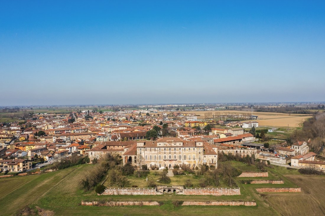 Historic 18th Century Villa With Garden In The In Orio Litta, Lombardy ...