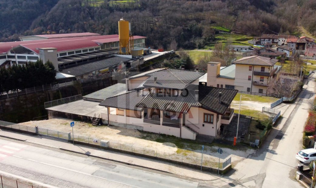 Verona Three Family House In San Pietro Mussolino, Veneto, Italy For ...
