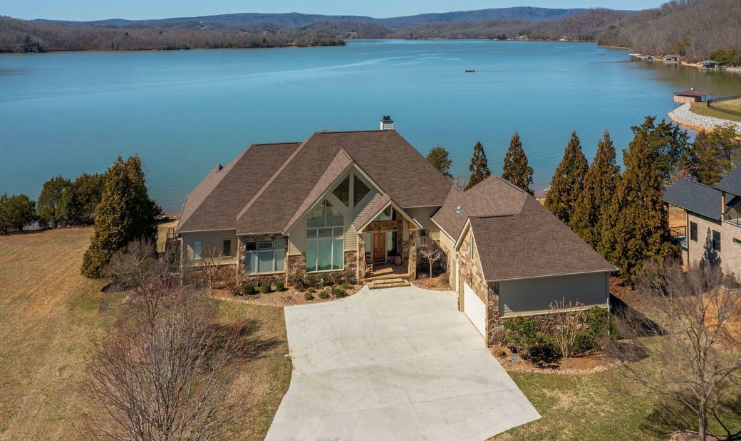 Exceptional Waterfront Home In In Rockwood, Tennessee, United States ...