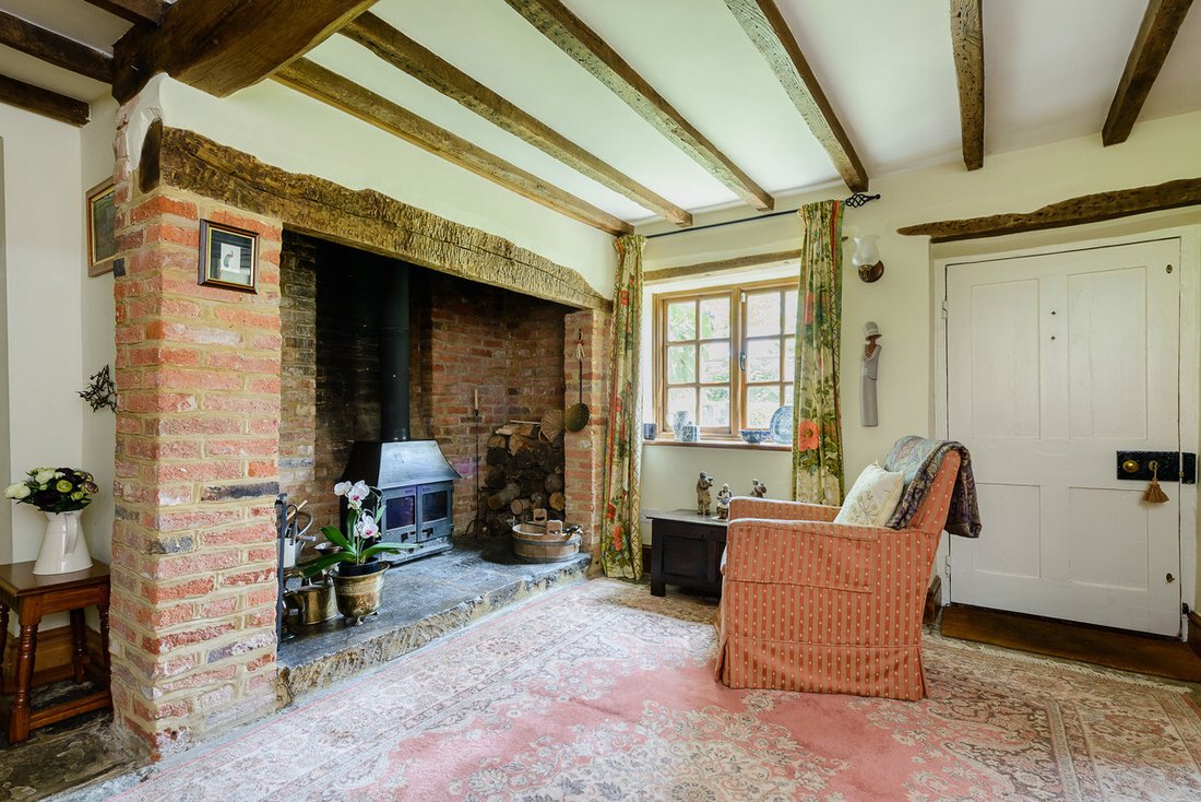 4 Bedroom Detached House For Sale In In Compton Verney, England, United ...