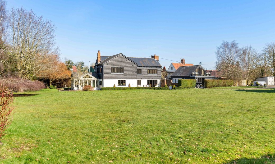 5 Bedroom Detached House For Sale In Ongar In Ongar, England, United ...
