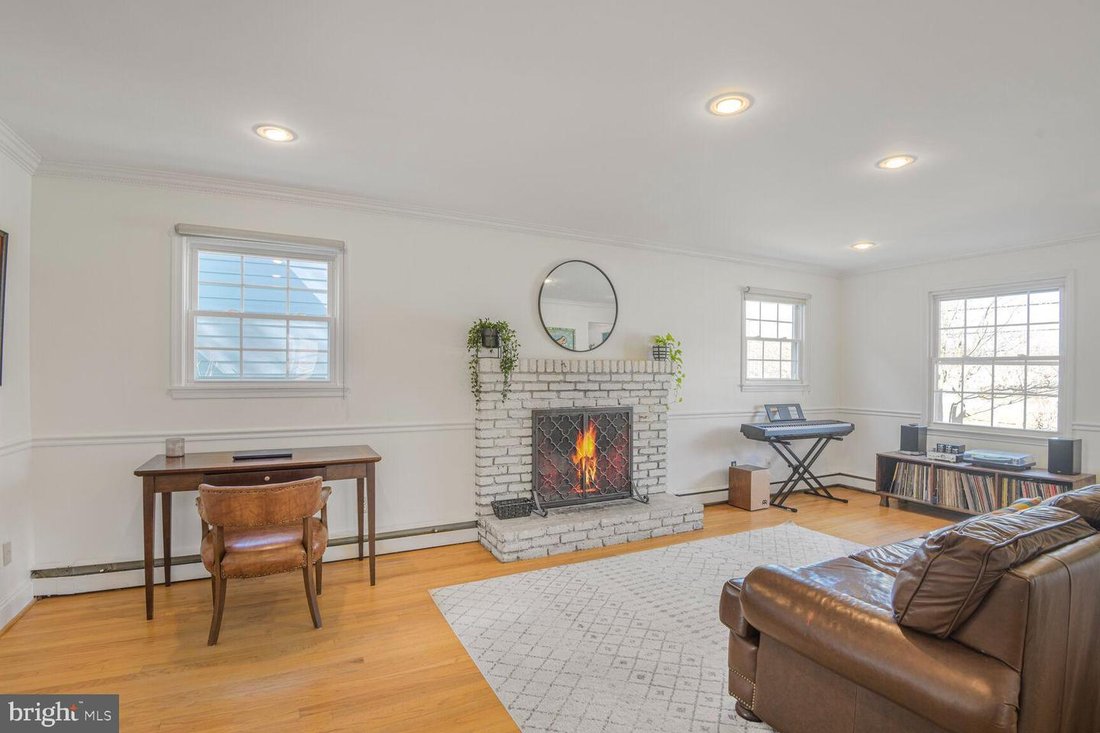 5 Bedrooms Single Family Detached In Parole, Maryland, United States ...