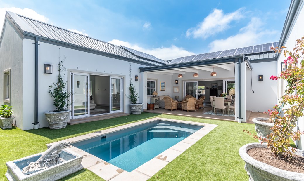 Lock Up And Go Flambant Neuf Dans Dans Le Cap, Cap Occidental, Afrique ...