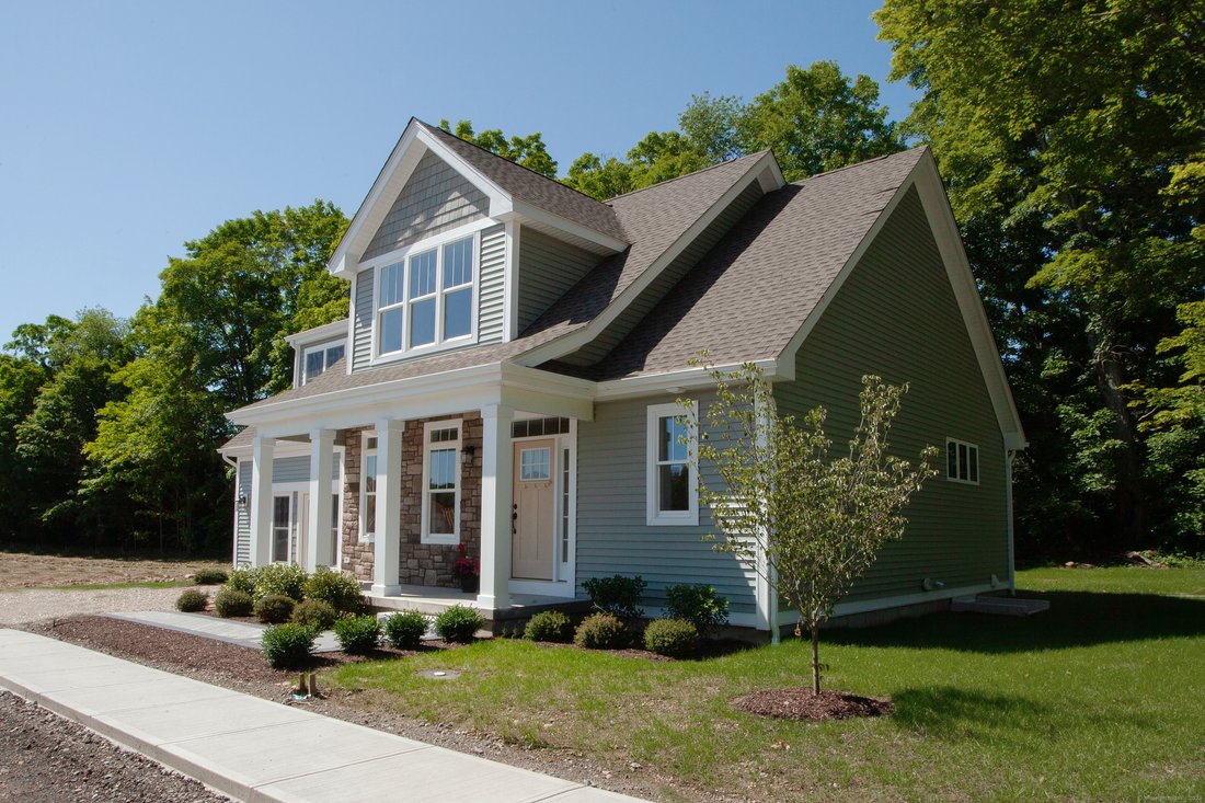 41 Applegate Lane, Canton, Ct 06019 In Canton, Connecticut, United ...