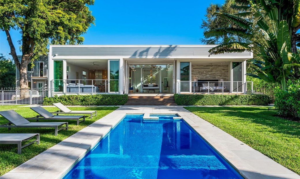 House Miami In Miami, Florida, United States For Sale (15336909)