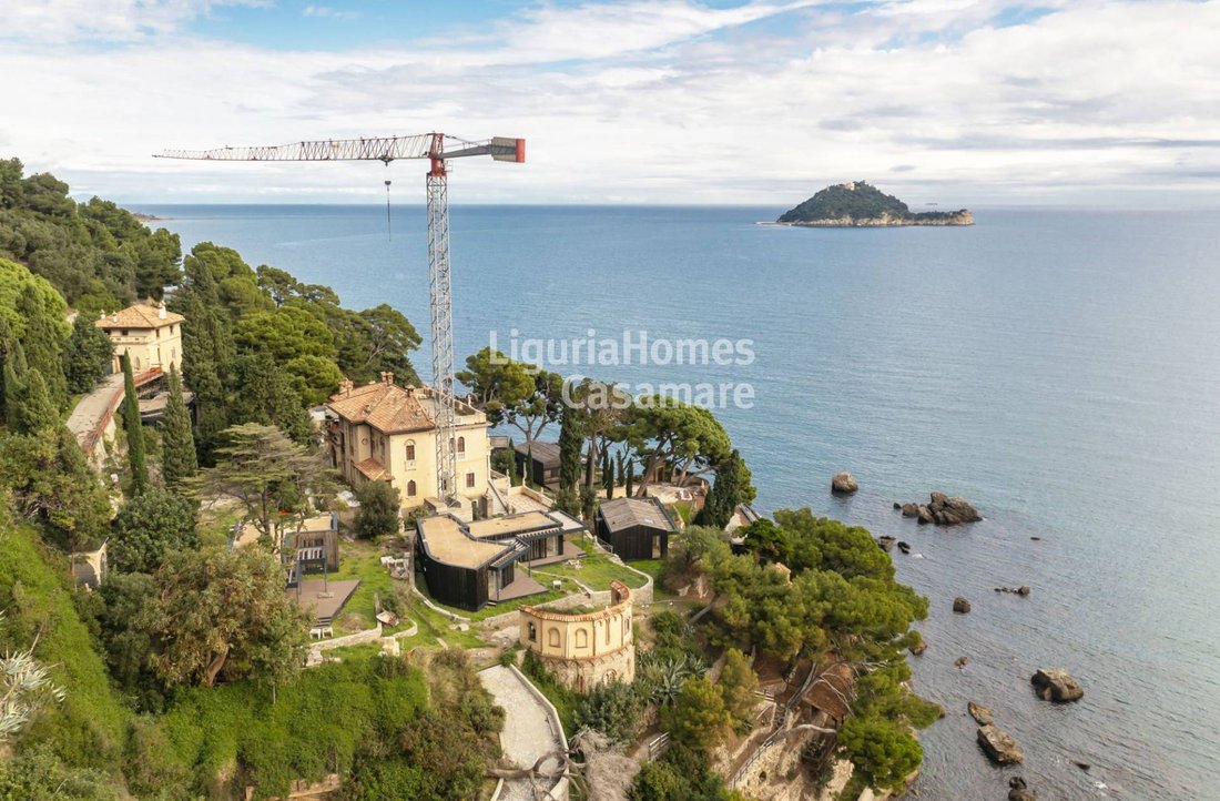 Villa Alassio In Regione Monti, Liguria, Italy For Sale (11297204)