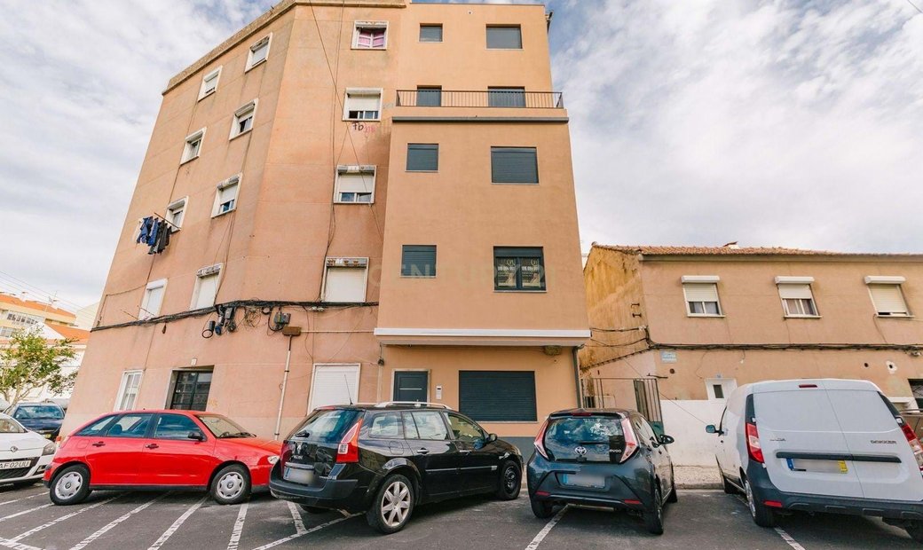 Prédio Novo Para Venda No Prior Velho, Loures In Prior Velho, Lisbon ...