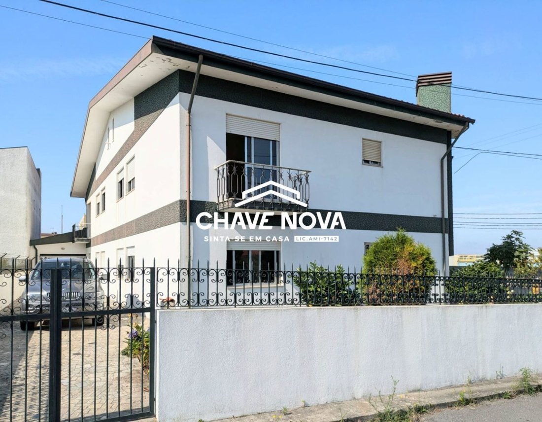 Santa Maria Da Feira Town House In Argoncilhe, Aveiro District ...