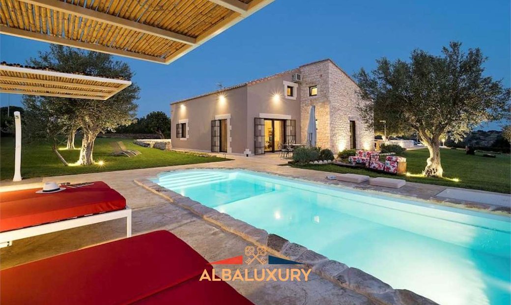 Renovated Old Farmhouse Near Ragusa In Sicily, Italy For Sale (15347196)