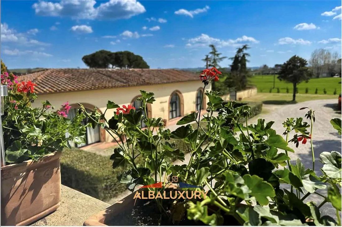 Villa Leopoldina Con Terreno Di 1 Ettaro In Puglia, Tuscany, Italy For ...