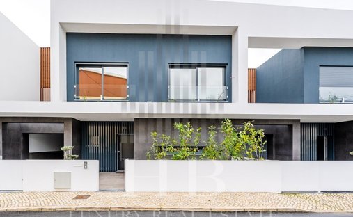 Luxury homes with elevator for sale in Fanqueiro, Loures, Portugal ...