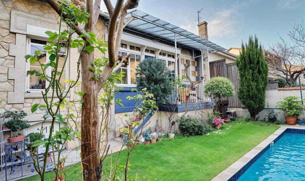Bordeaux House In Bordeaux, Nouvelle Aquitaine, France For Sale (15351754)