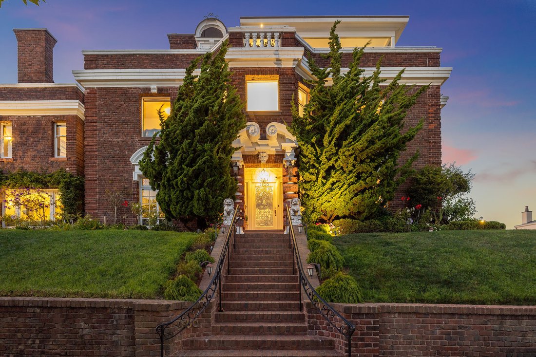 Iconic Coxhead Mansion Pacific In San Francisco, California, United ...