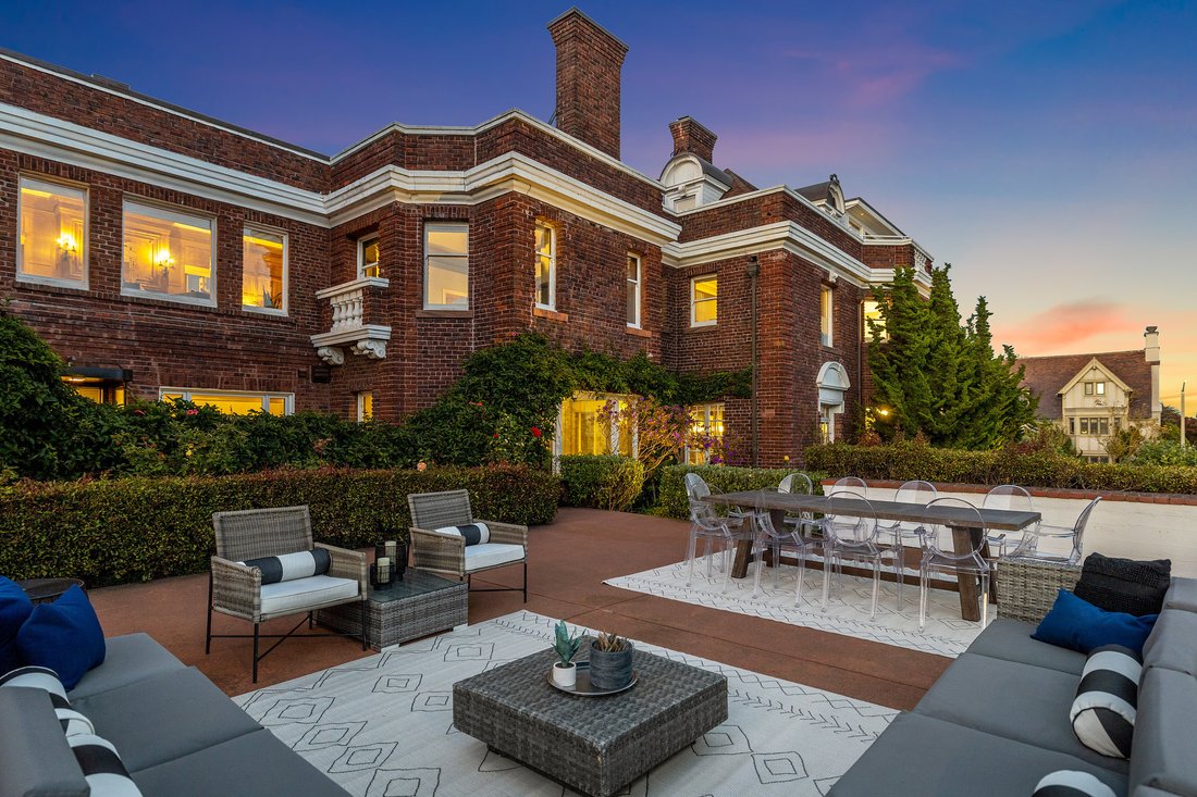 Iconic Coxhead Mansion Pacific In San Francisco, California, United ...