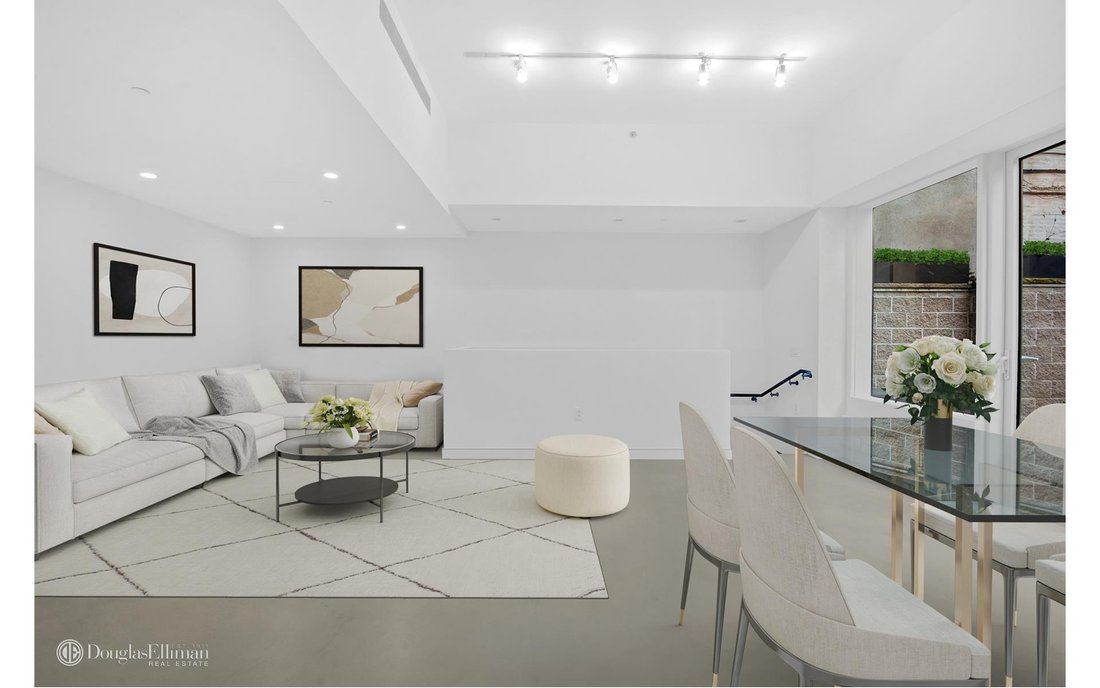 Condo New York In New York, New York, United States For Sale (15154846)