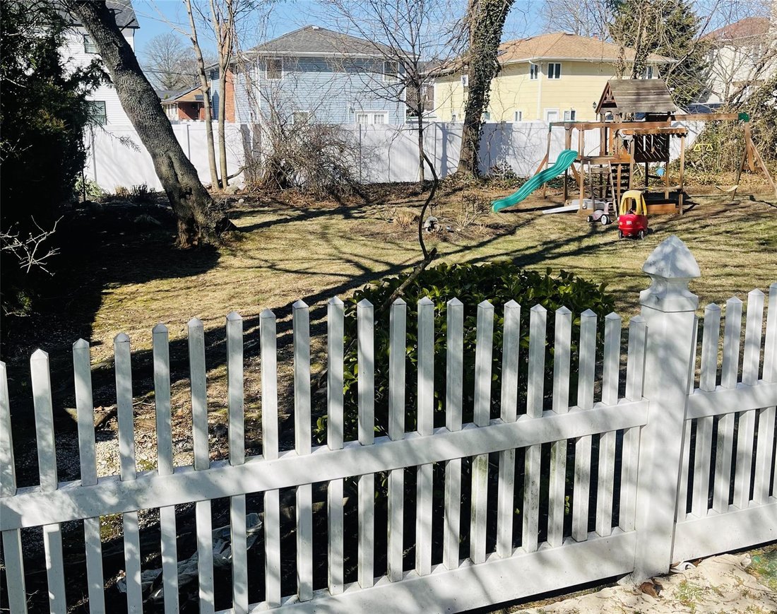 House Bellmore In Bellmore, New York, United States For Sale (15351422)