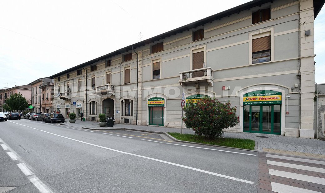 Brescia, Via Corsica Investment Opportunity: 12 In Brescia, Lombardy ...